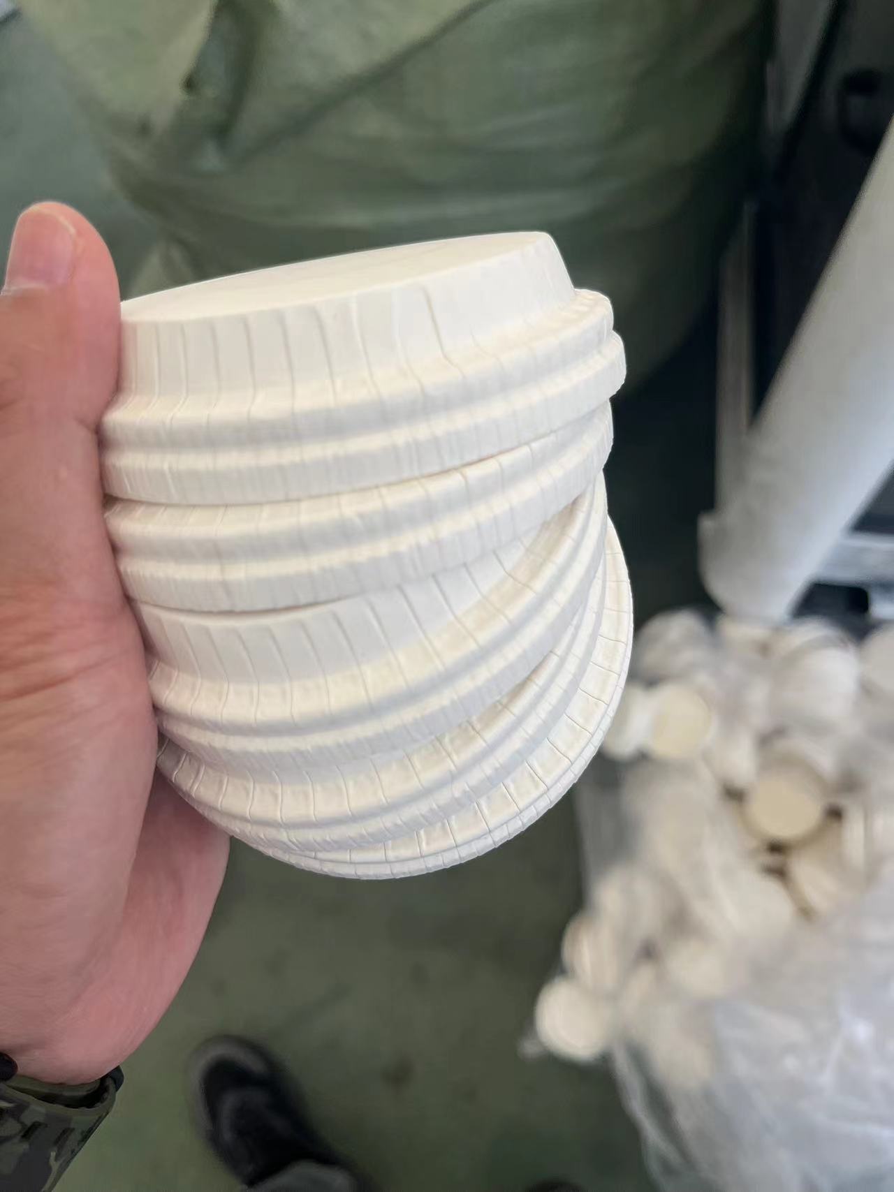 PL-145 Automatic Paper Roll Stackable Paper Lid Machine – RUIAN HENDIN ...